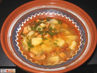 Recept: Piščančja obara z žličniki - Kulinarika.net