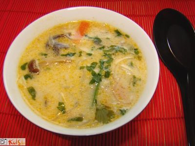 Recept: Pečeni Azijski Riževi Rezanci s Piščancem - Kulinarika.net