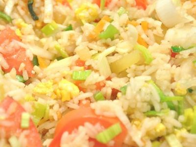 Recept: Pečeni Azijski Riževi Rezanci s Piščancem - Kulinarika.net