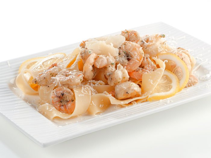 Recept: Široki rezanci s česnovimi kozicami - Kulinarika.net