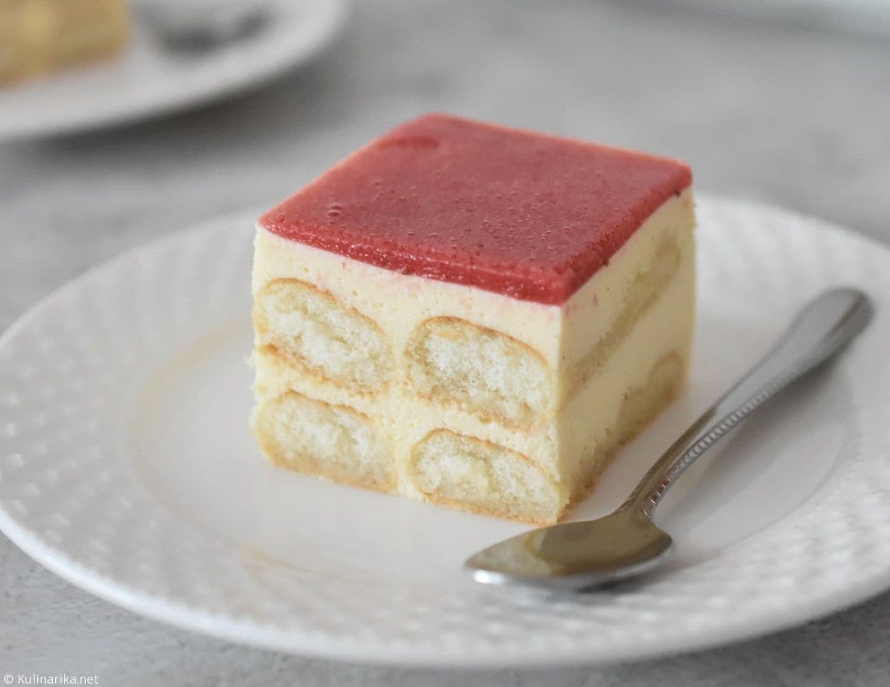 Recept: Vanilijeve kocke z jagodami (brez peke) - Kulinarika.net